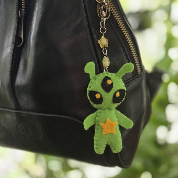 Felt Alien Keychains - Etsy