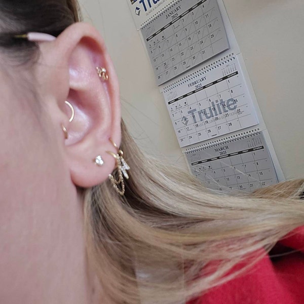 14K Solid Gold Sparkle Dainty Star Stud Earrings, - Etsy