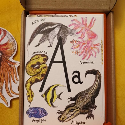 A to Z Menagerie. 26 Animal Alphabet Learning and Teaching Flash Cards ...