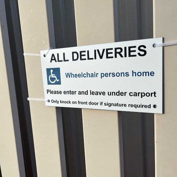 Please Do Not Open Gate Dog Planning Escape Sign Plaque - Etsy
