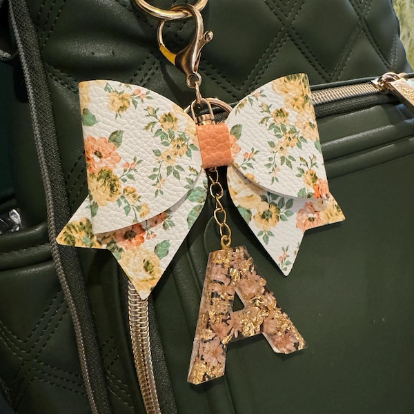 Bridesmaid Dried Flower Keychain, Bachelorette Party Favor, New Car Gift for Woman, Birthday ...