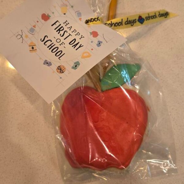 Happy First Day of School Tag, Printable Back to School Tag, Back to ...