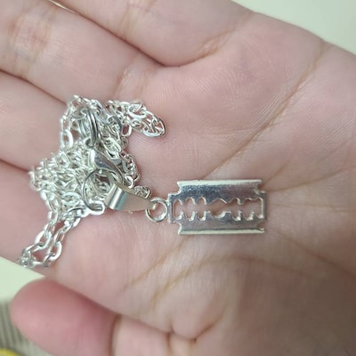 Razor Blade Silver Necklace & Pendent Emo Goth Cool Fashion Rock Tattoo ...