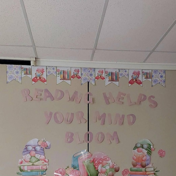 Reading Gnomes Bloom Bulletin Board Kit, Books Library Floral Gnomies ...