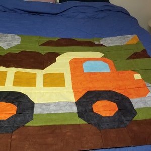 Short School Bus Quilt Pattern Multiple Sizes Wall to Lap | Etsy