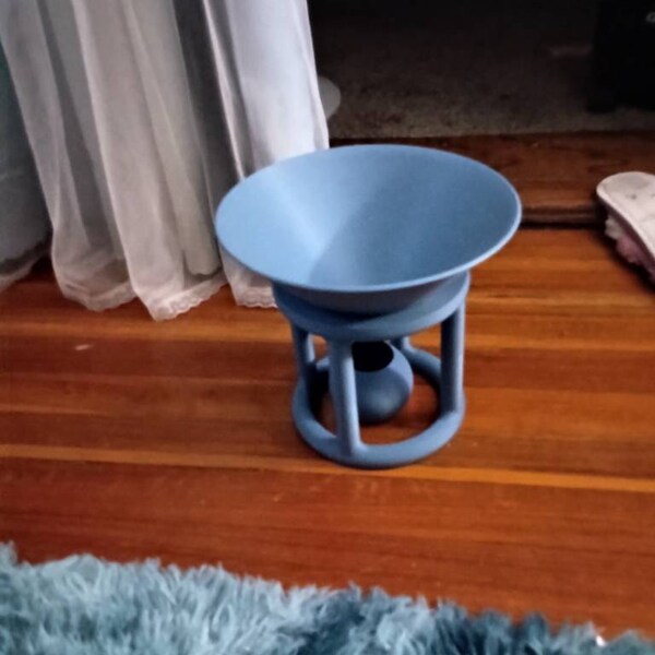 The FUNNEL Planter With Stand and Water Catch for Indoor House Plants ...