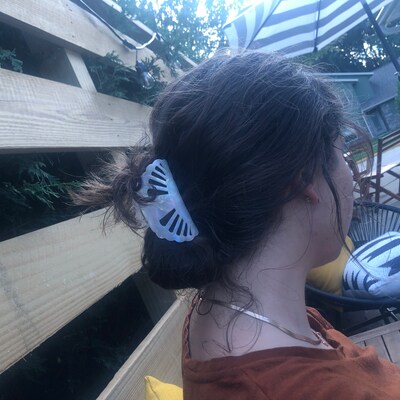 Transparent Mermaid Hair Claws, Shiny Hair Claws for Women, Hair Pins ...