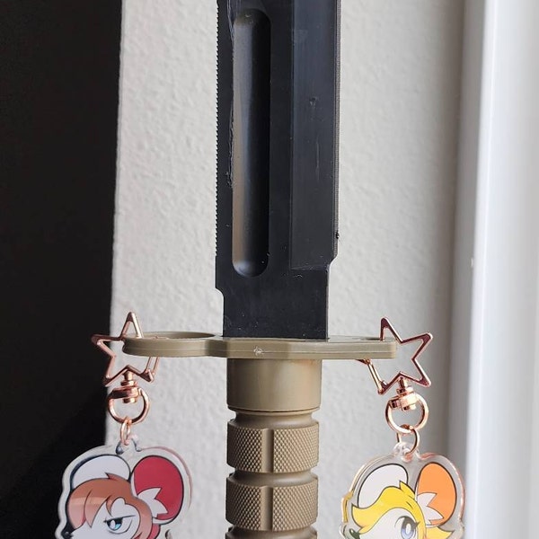 RE4 | Leon S Kennedy and Ashley Graham | Double Sided 2.5"/6.3cm ...