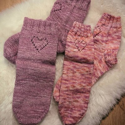 KEY to MY HEART Sock Pattern Pattern Knitting Hearts Valentines Day ...