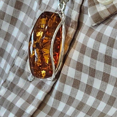 Rabbit Amber Figurine / Natural Baltic Hand Carved Amber Figurine ...