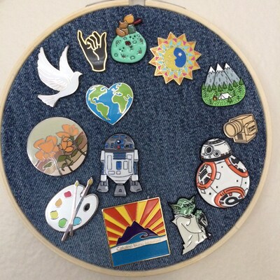 Paint Palette Enamel Pin - Etsy