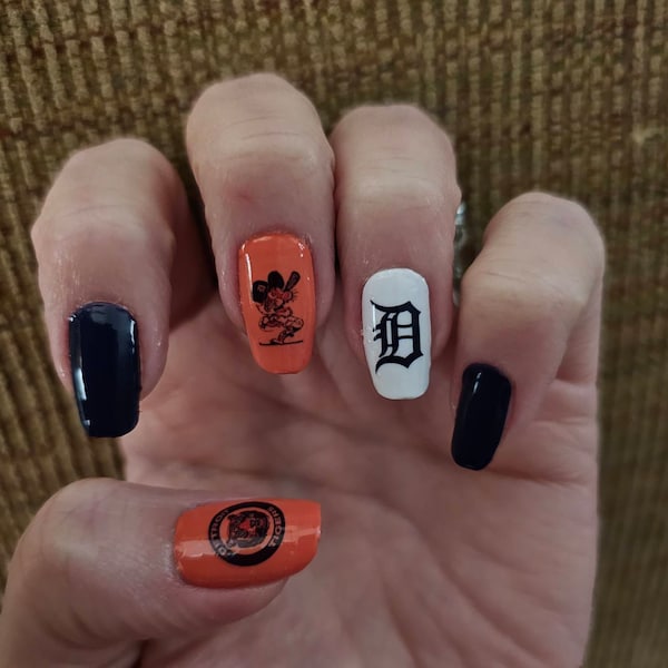 HO Scale Train Graffiti Decals 2 Pack 7 for Model Trains - Etsy