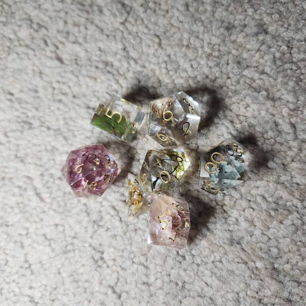 Forest Floor (REAL PLANTS!) Dice Set for Dungeons and Dragons Tabletop ...