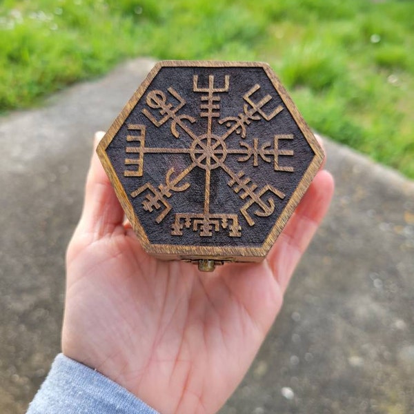 The Nine Noble Virtues of the Vikings, Odin's Horned Triskel and ...