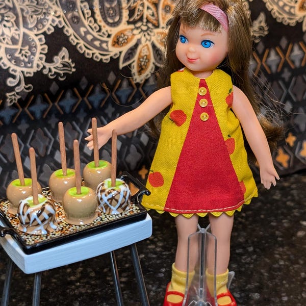 ONE 1:6 Scale Miniature MILKSHAKE Strawberry OR Chocolate With Whipped ...