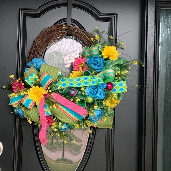 Cardinal Centerpiece for Table, Traditional Christmas Arrangement ...