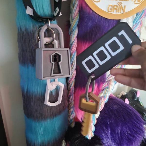 Roblox Doors Inspired Flashlight With Clicking Switch and Batteries ...