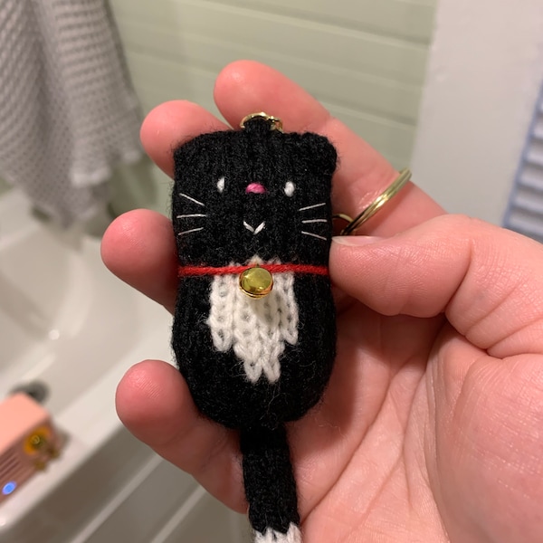 Hand Knitted Fat Cat Keyring/bag Charm - Etsy