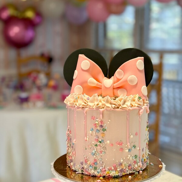 Edible Fondant Bow and Ears Cake Topper, Bow Topper. - Etsy