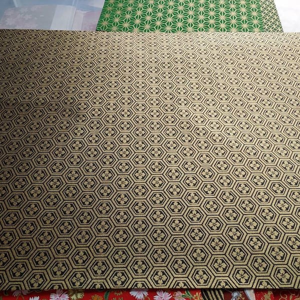 Origami Paper, Chiyogami Paper, Yuzen Paper, Washi Paper. Gold Waves on ...
