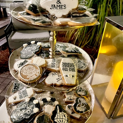 Race Cars Birthday Cookies, Race Cars Party Favors, Cars Decorated ...