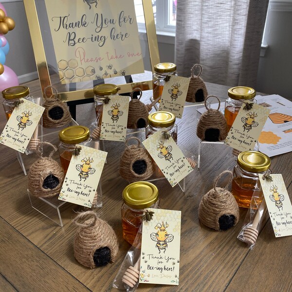Bee Cards and Gifts Sign, Bee Birthday Party Decorations, Bumble Bee ...