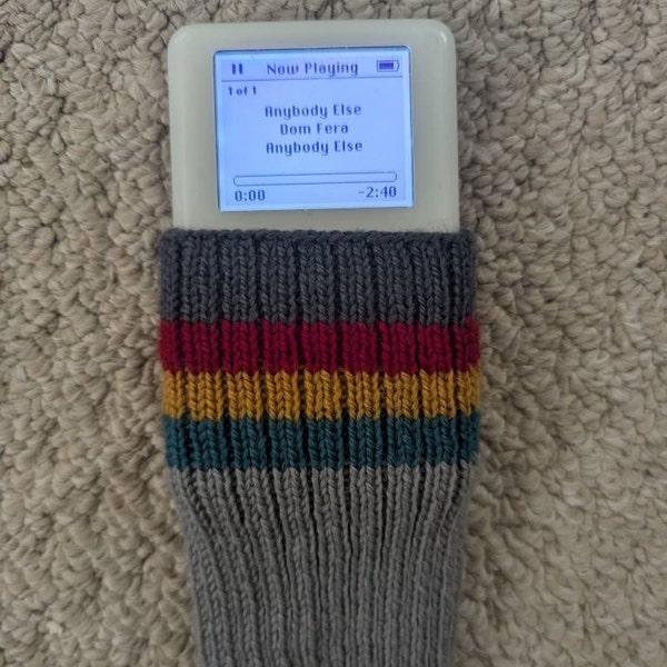 Hand Knit Apple Ipod Classic Cozy Apple Ipod Sock Apple Ipod Classic ...