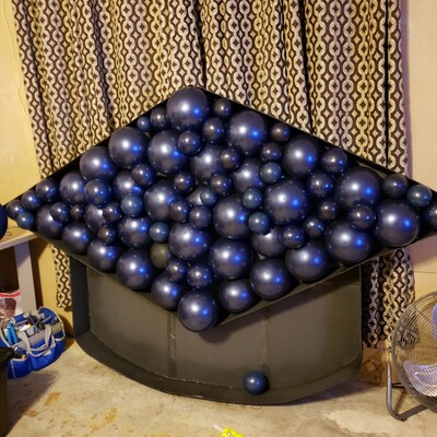 Graduation Cap Mosaic From Balloons, DIY, Graduation Decorations 2022 ...