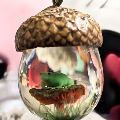 Acorn Mushroom Frog Terrarium Necklace, Goblincore Necklace With Moss ...