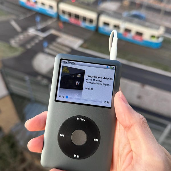 Apple Ipod Classic - 7th/6th Gen, Silver+black (3000mah Battery ...