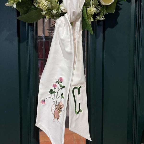 Field Mouse Embroidered Wreath Sash, Personalized, Monogram - Etsy