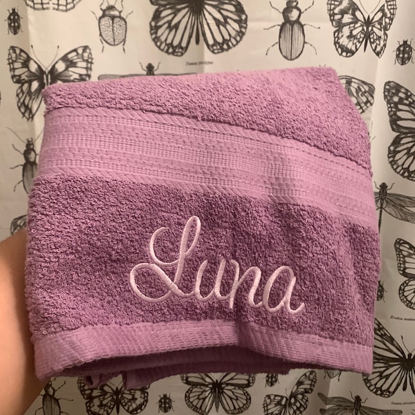 Embroidered Bath Towel: Personalized Monogrammed Cotton Towel - Etsy
