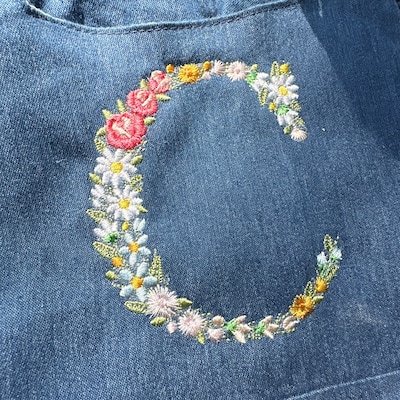 Machine Embroidery LETTER C Uppercase 9,7cm /3.85 Tall Dainty Floral ...
