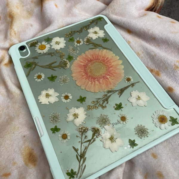 Cosmos Pressed Flowers Tablet Case With Pencil Slot for iPad Air & Pro ...