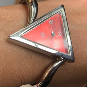 Pyramid Hands Figurine With Engrave Delta Sigma Theta Symbols - Etsy