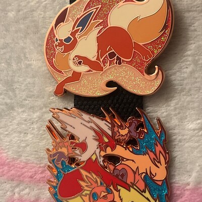 Flareon Eeveelutions Pokémon Enamel Pin - Etsy