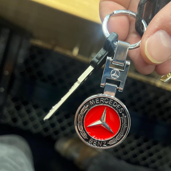Flat Chrome Logo Badge for MERCEDES 4 Matic Logo | Mercedes Benz Logo ...