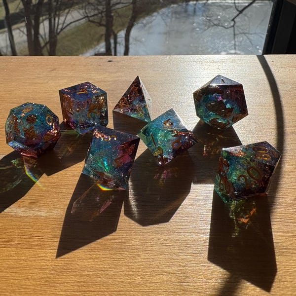 Fireheart Single D20 Fire Dice, Handmade Resin Sharp Edge Dnd Dice Set ...