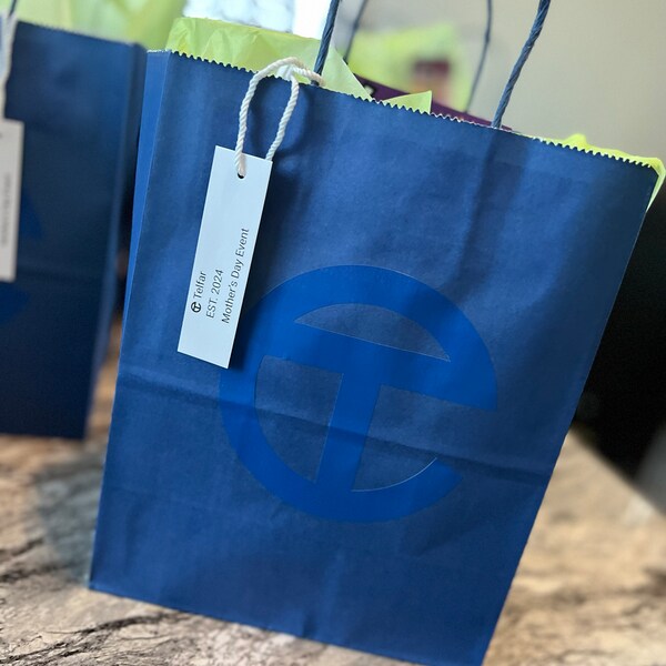 Custom Clear Plastic Business Cards, Frosted Plastic Card With Your ...