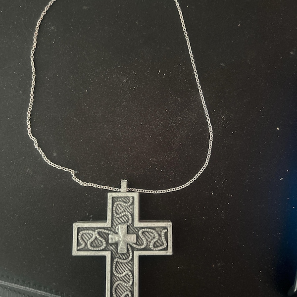 Thanos 230 - Squid Thanos Game & Cross Necklace With Secret Compartment ...