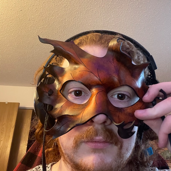 Leather Leaf Mask Inspired by the Mighty Oak Tree Leaves - Etsy