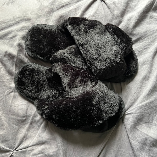 Custom Slippers, Bridesmaid Gifts, Fluffy Slippers, Bachelorette Fluffy ...