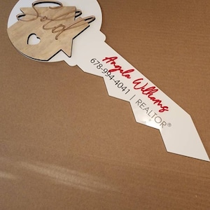Personalized Realtor Key With Heart Closing Realty House Sold Acrylic ...