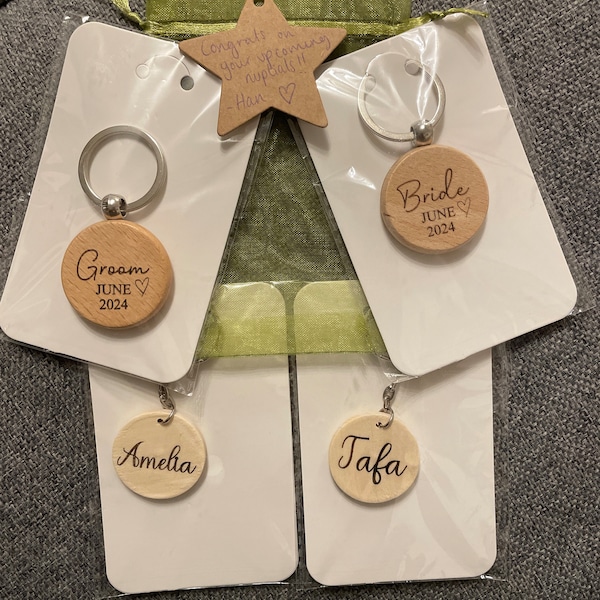Laser Engraved Wood Name Keyring: Wedding Favor Keychains - Etsy