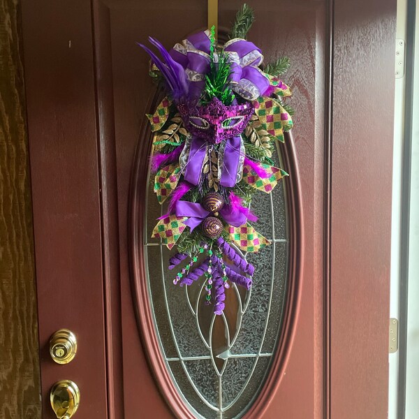 Christmas Centerpiece in merry Christmas Container With Luxurious Silk ...