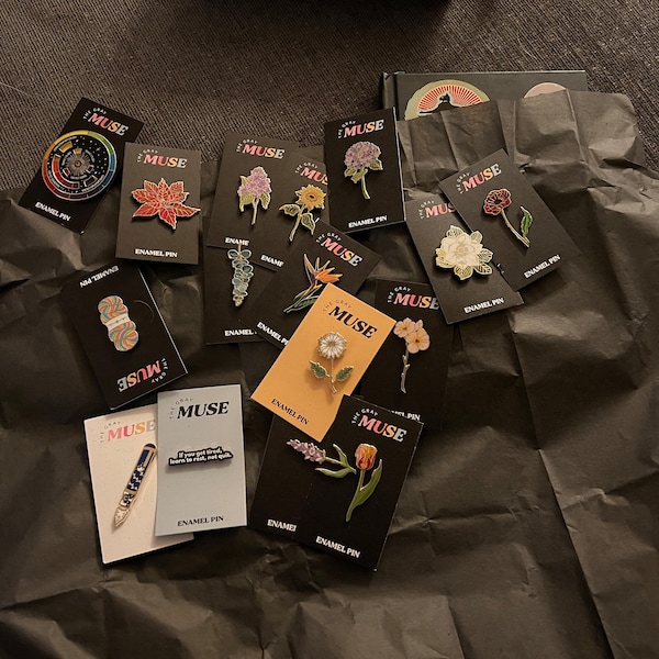 Color Wheel Enamel Pin© Black/gold ORIGINAL, Moving Jewelry Accessory ...