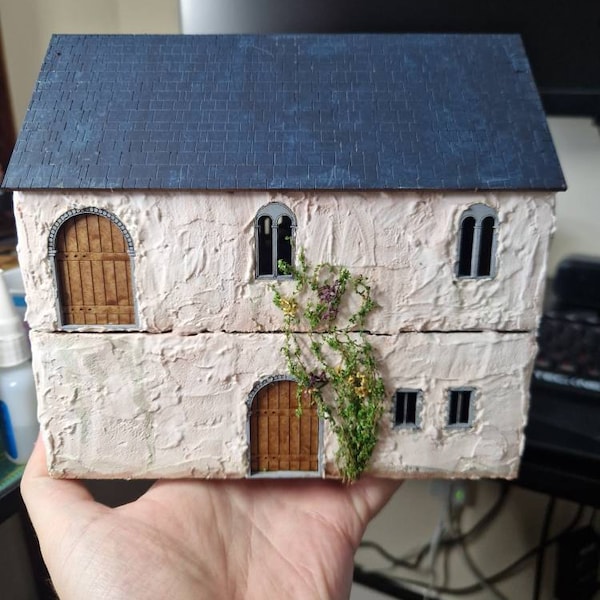 Miniature Climbing Vines for Dioramas, Tabletop, Model Railways ...