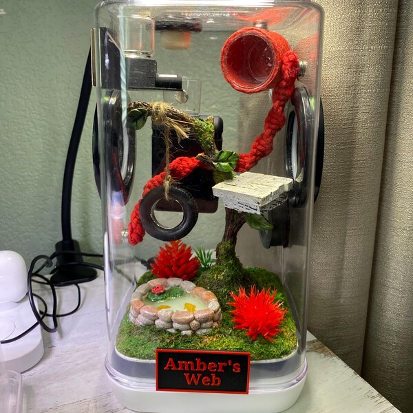 The Original Jumping Spider Water Station Hanging Magnetic Wicking ...