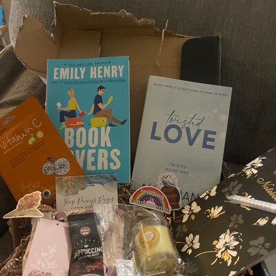 Mega Book Lovers Box - Etsy
