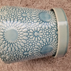 Akabe Turquoise Clay/ Ceramic Planter Pot With Saucer Attached ...